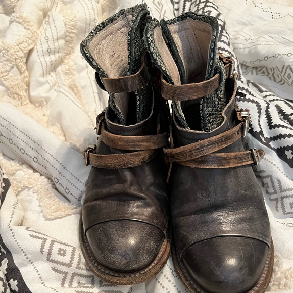 freebird | Shoes | Freebird Crue Booties Size 7 Less Than A Year Old ...